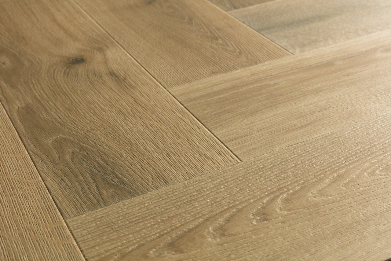 Impressive Designs Charred Oak | Quick-step Laminates